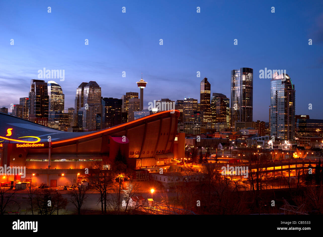 Calgary skyline at sunset Stock Photo - Alamy