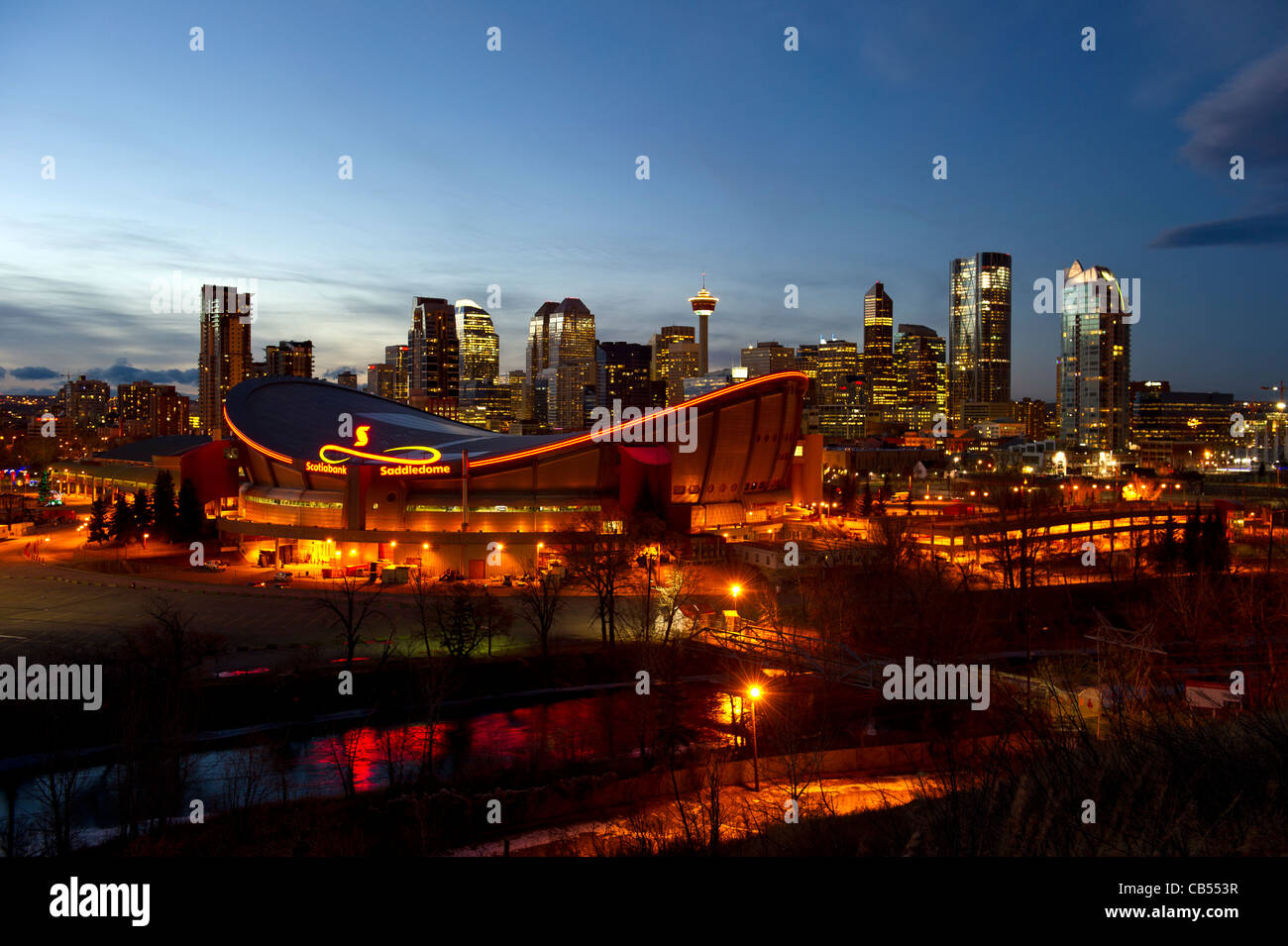 Calgary skyline at sunset Stock Photo - Alamy