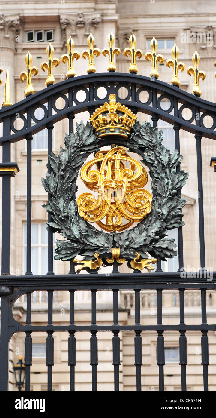 Buckingham palace logo hi-res stock photography and images - Alamy