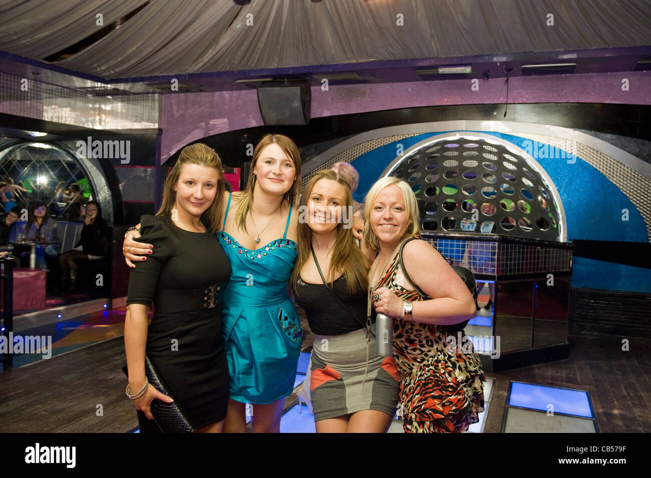 Girls dancing in a night club Stock Photo - Alamy