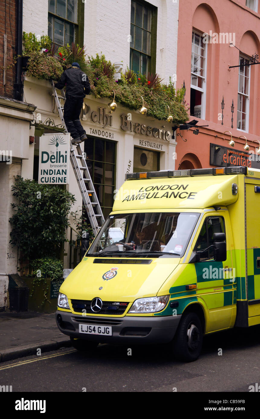 Parked ladder hi-res stock photography and images - Alamy