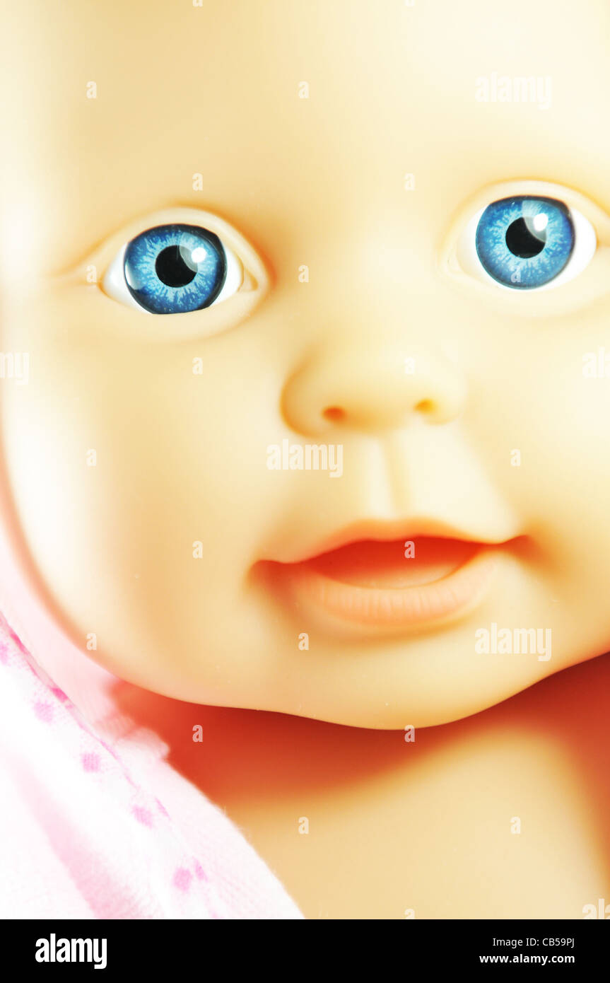 China doll face hi-res stock photography and images - Alamy