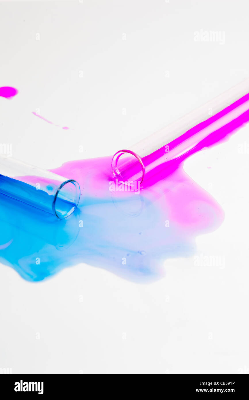 Test tube laboratory spilled hi-res stock photography and images - Alamy