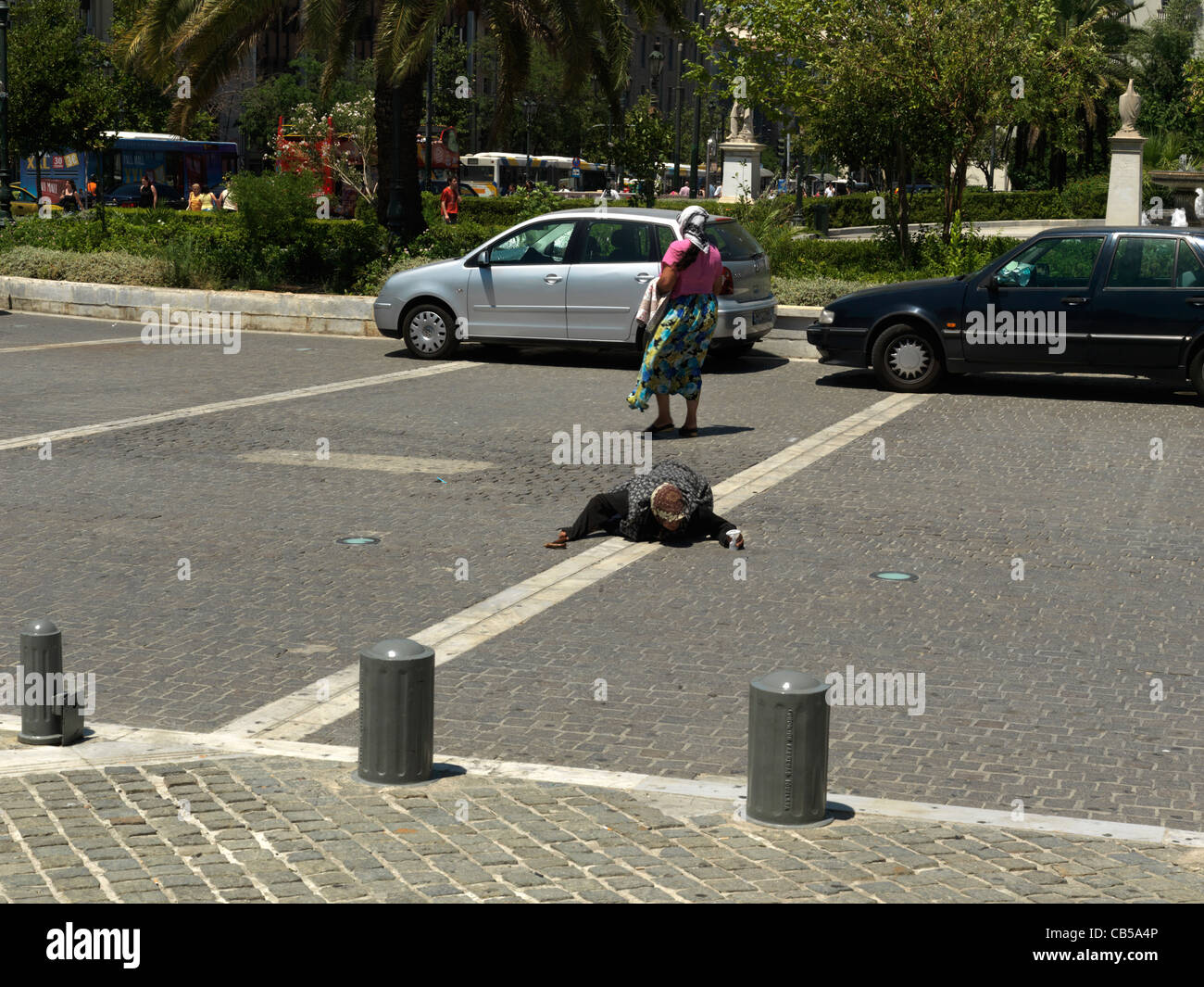 Poor begger hi-res stock photography and images - Alamy