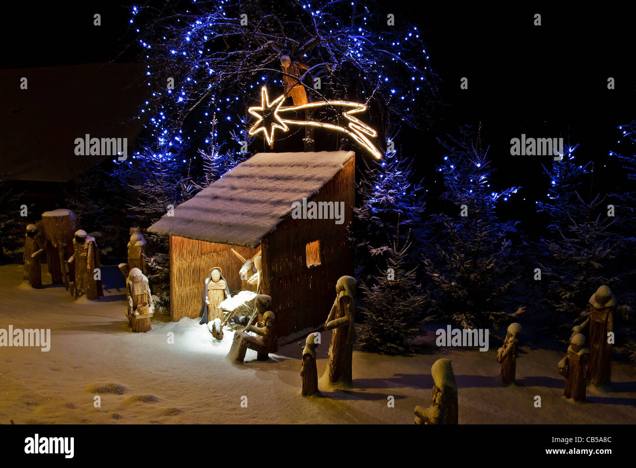 Nativity snow hi-res stock photography and images - Alamy