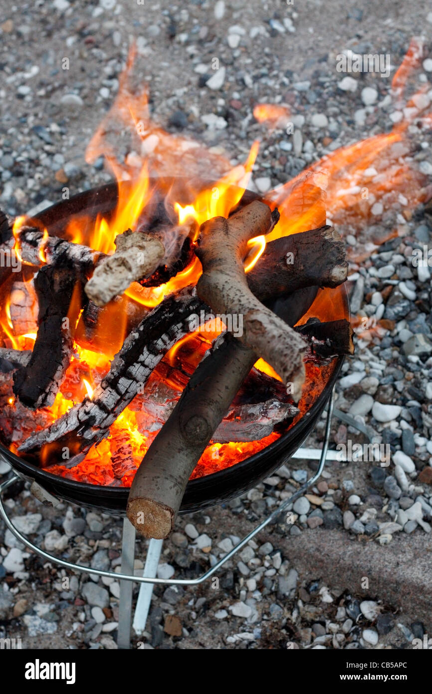 An outdoor fire Stock Photo - Alamy