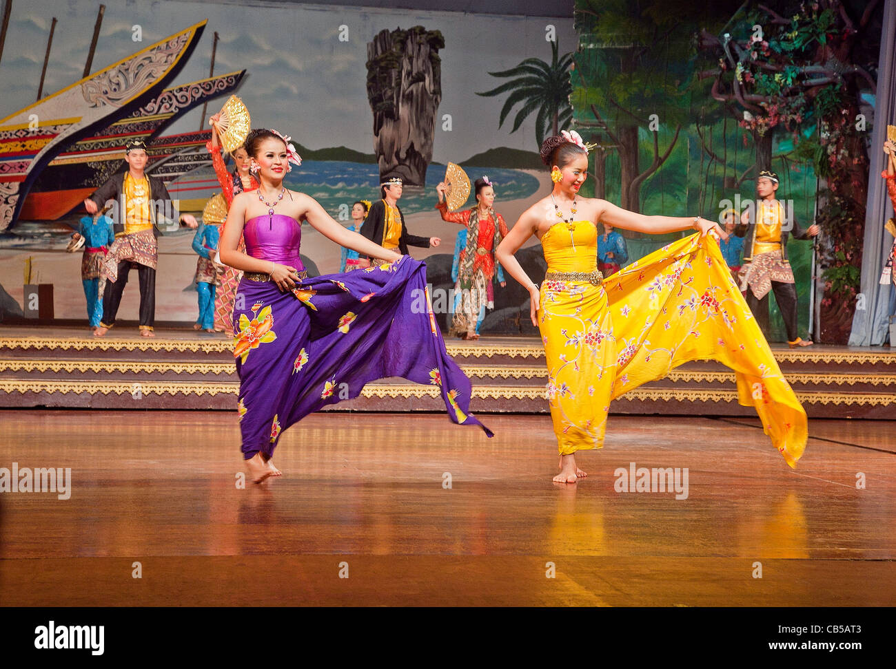 Thai Dance and Culture Show in Papaya, Thailand,Asia Stock Photo - Alamy