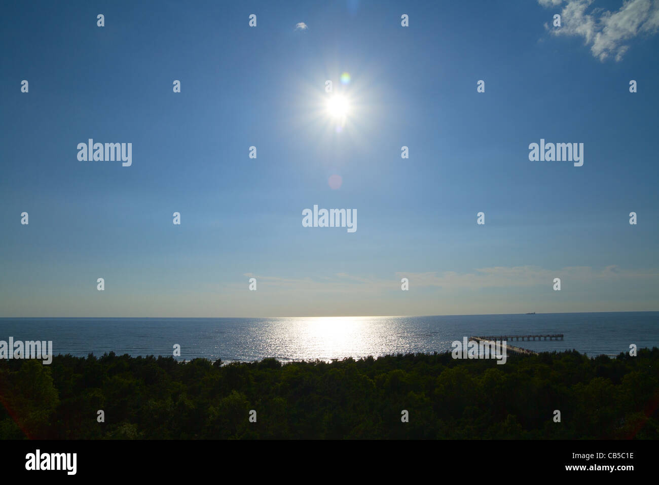 sea pier, sun Stock Photo - Alamy