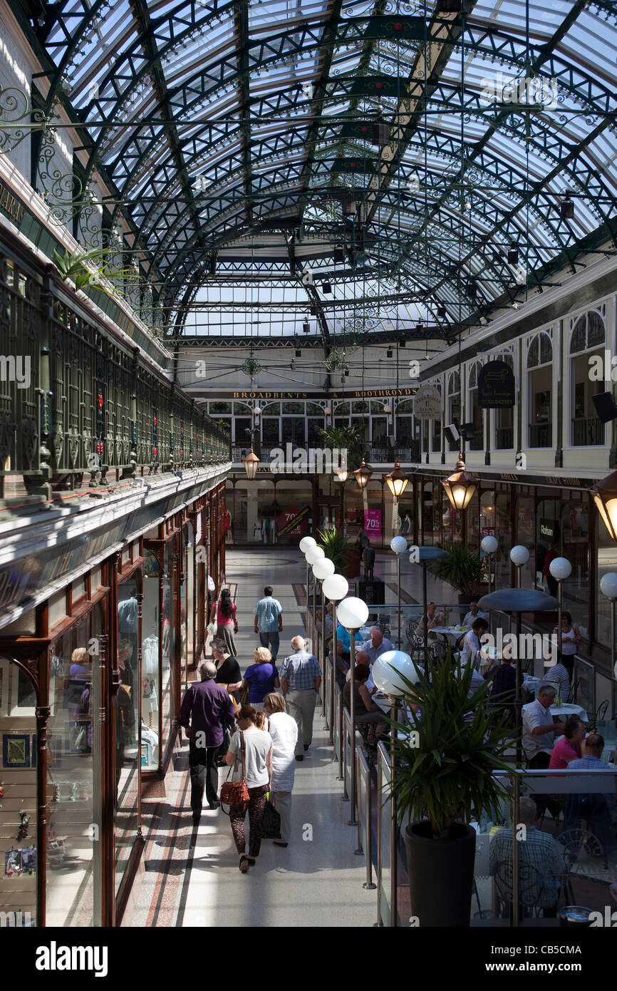 Wayfarers Arcade Southport Stock Photo - Alamy