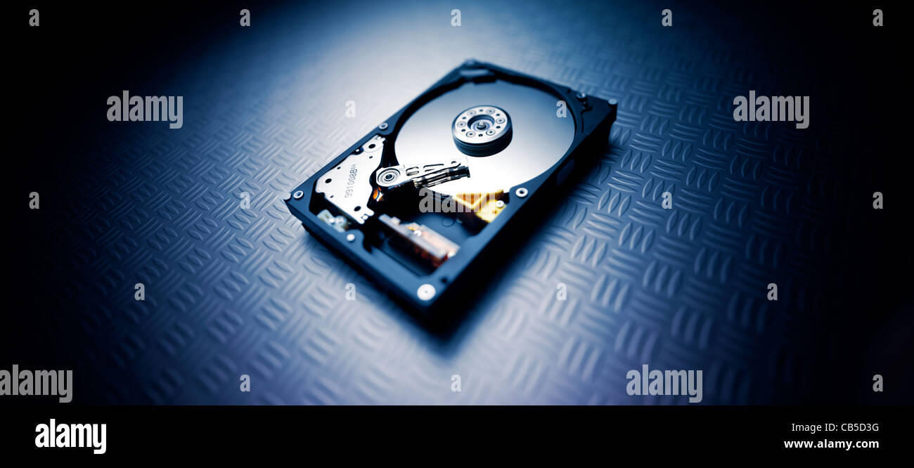 Exposed hard disk hi-res stock photography and images - Alamy