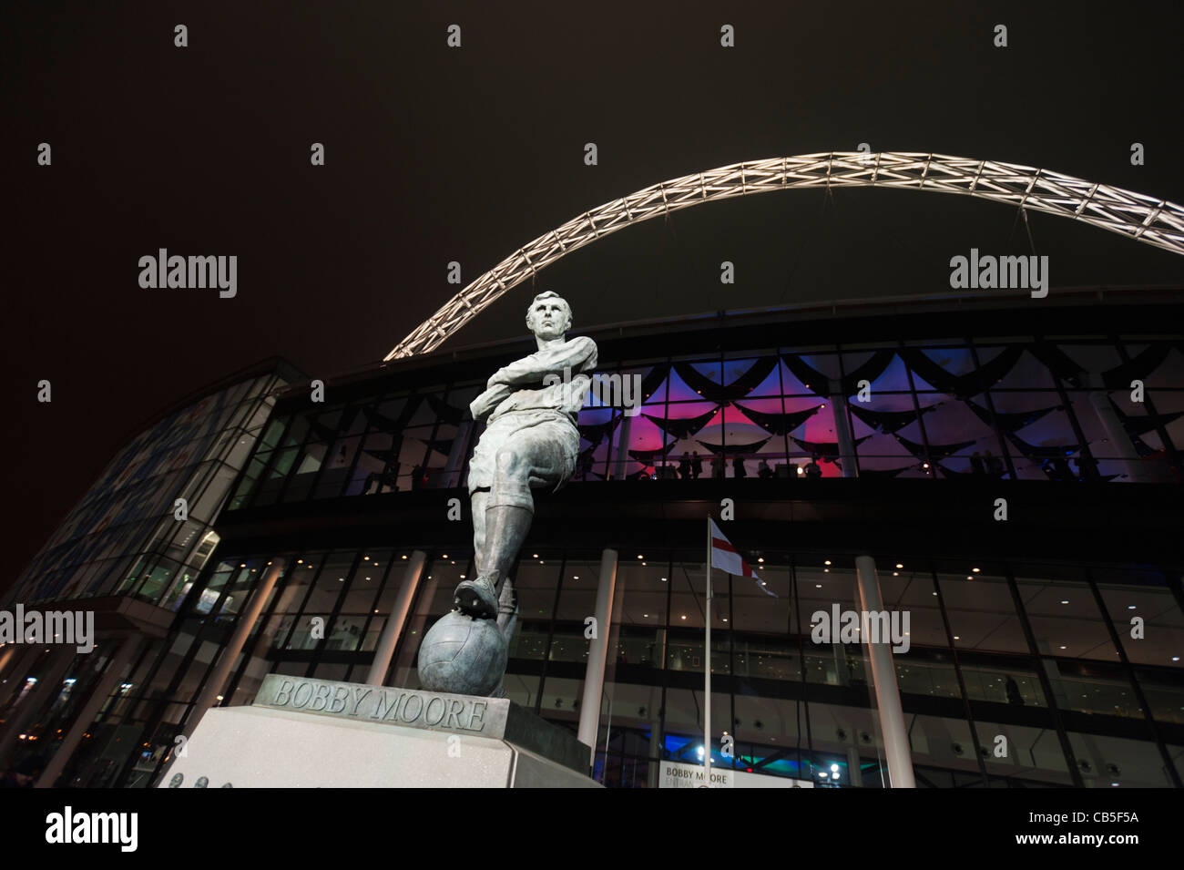 Statue of Bobby Moore outside the re-developed Wembley Stadium in ...