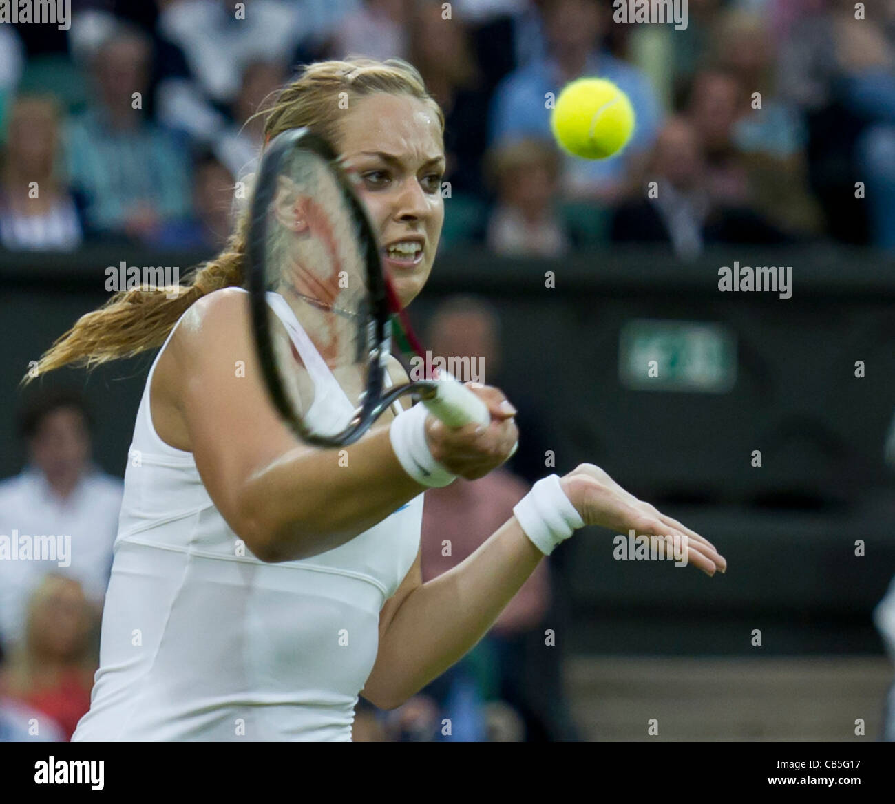 23.06.2011. Unseeded Sabine Lisicki defeats No 3 seed Na Li CHN (3 ...