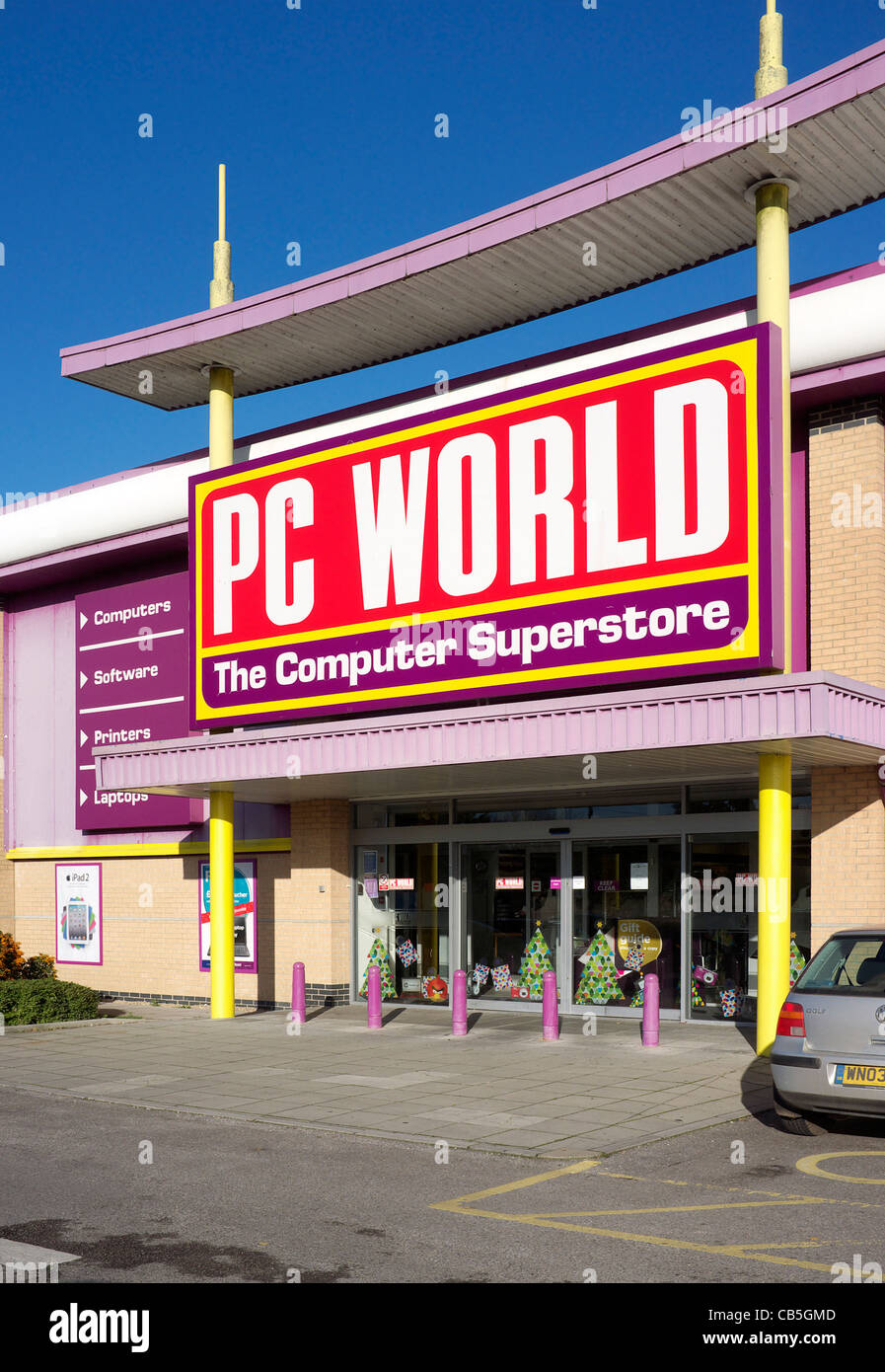 Pc world computer store sign hi-res stock photography and images - Alamy
