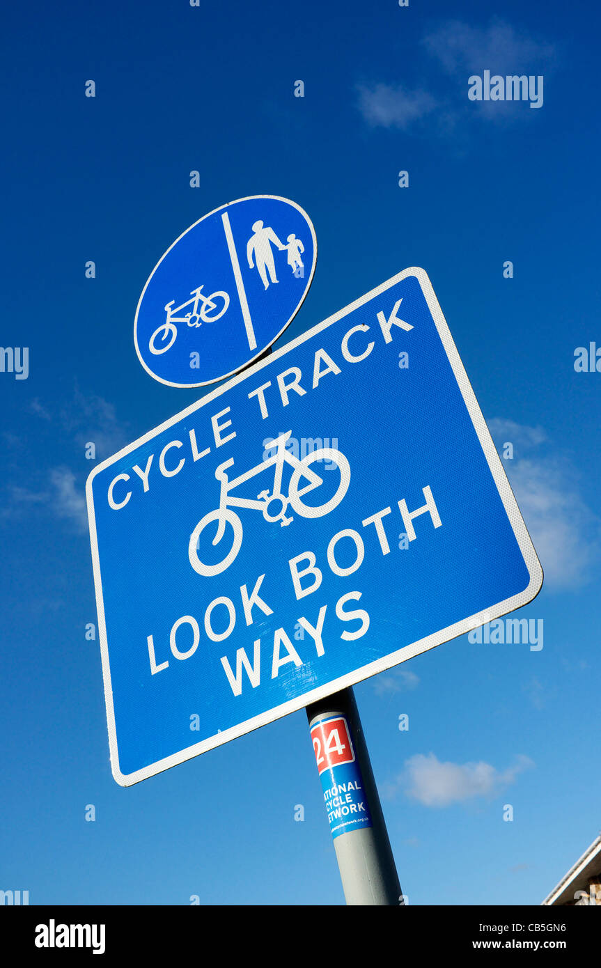Cycle Track Sign Stock Photo Alamy cycle-track-sign-stock-photo-alamy