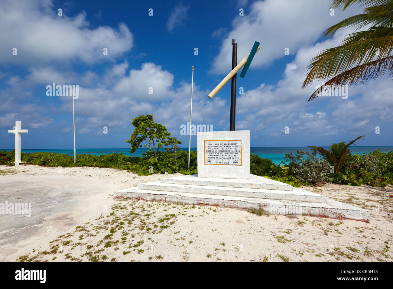 Landfall Monument and Monument of the Quincentennial, San Salvador ...