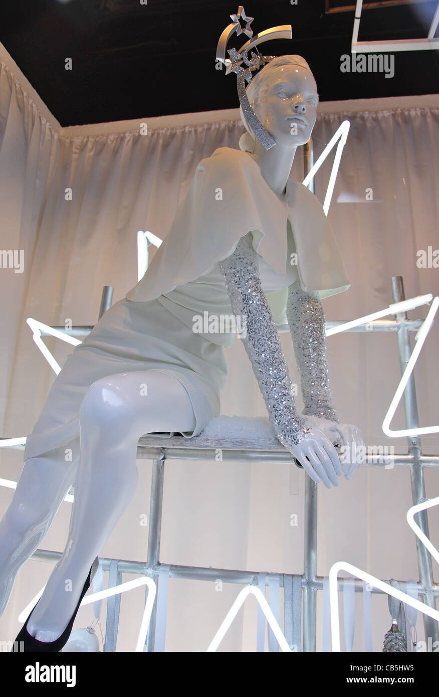 Selfridges department store window at Christmas, Oxford Street, City of ...