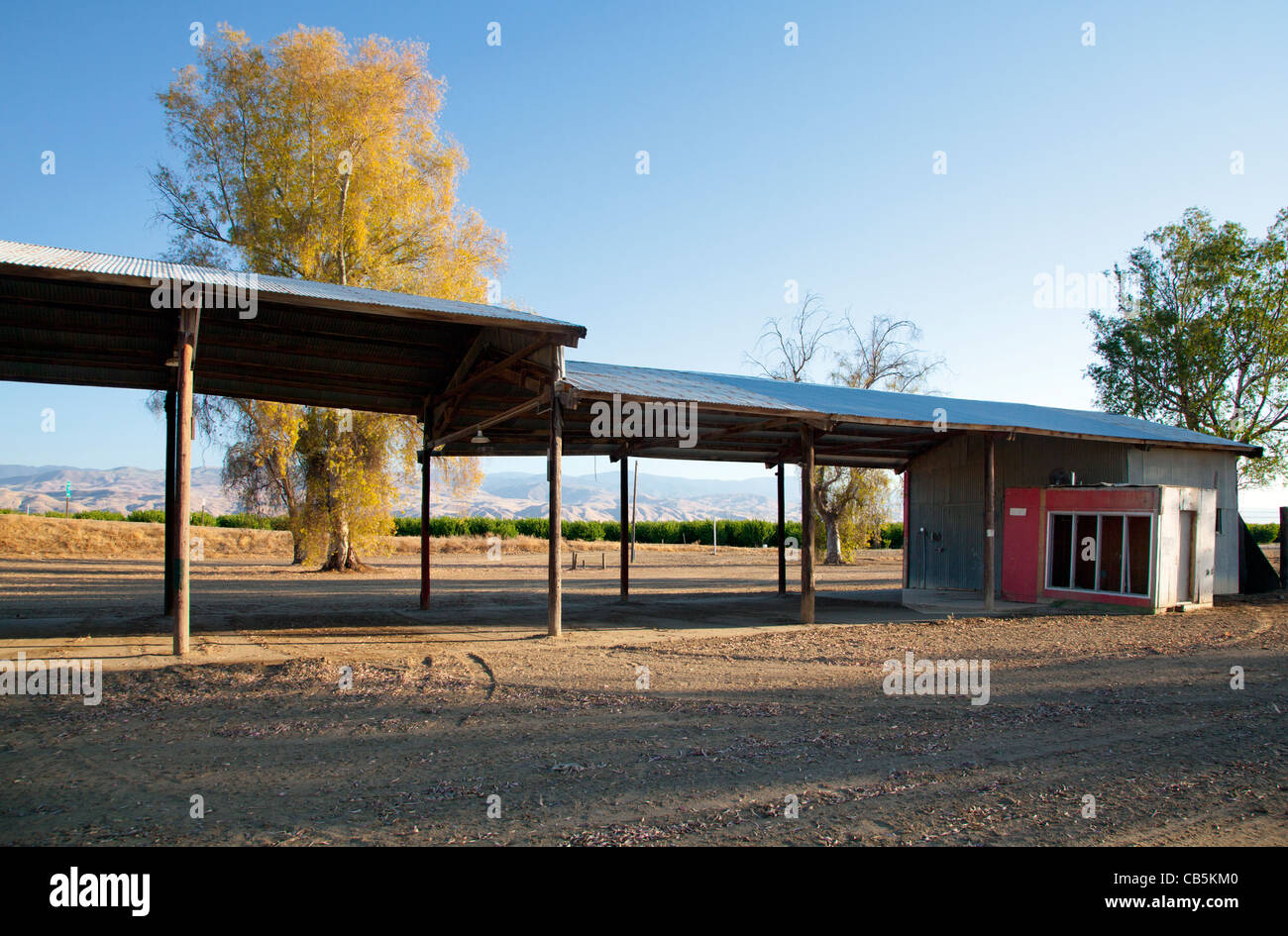 Packing shed hi-res stock photography and images - Alamy