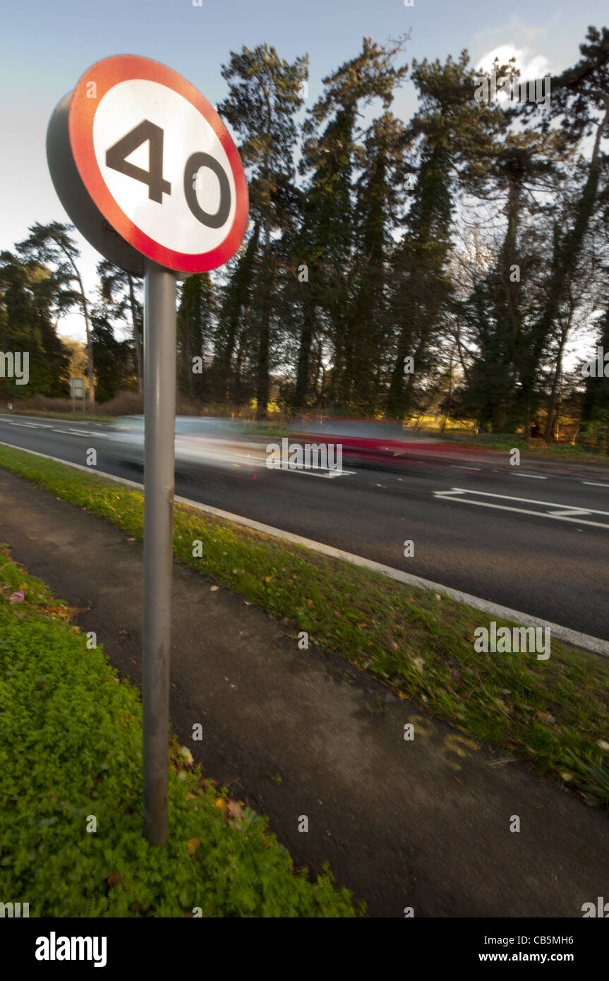 40 mph country road hi-res stock photography and images - Alamy