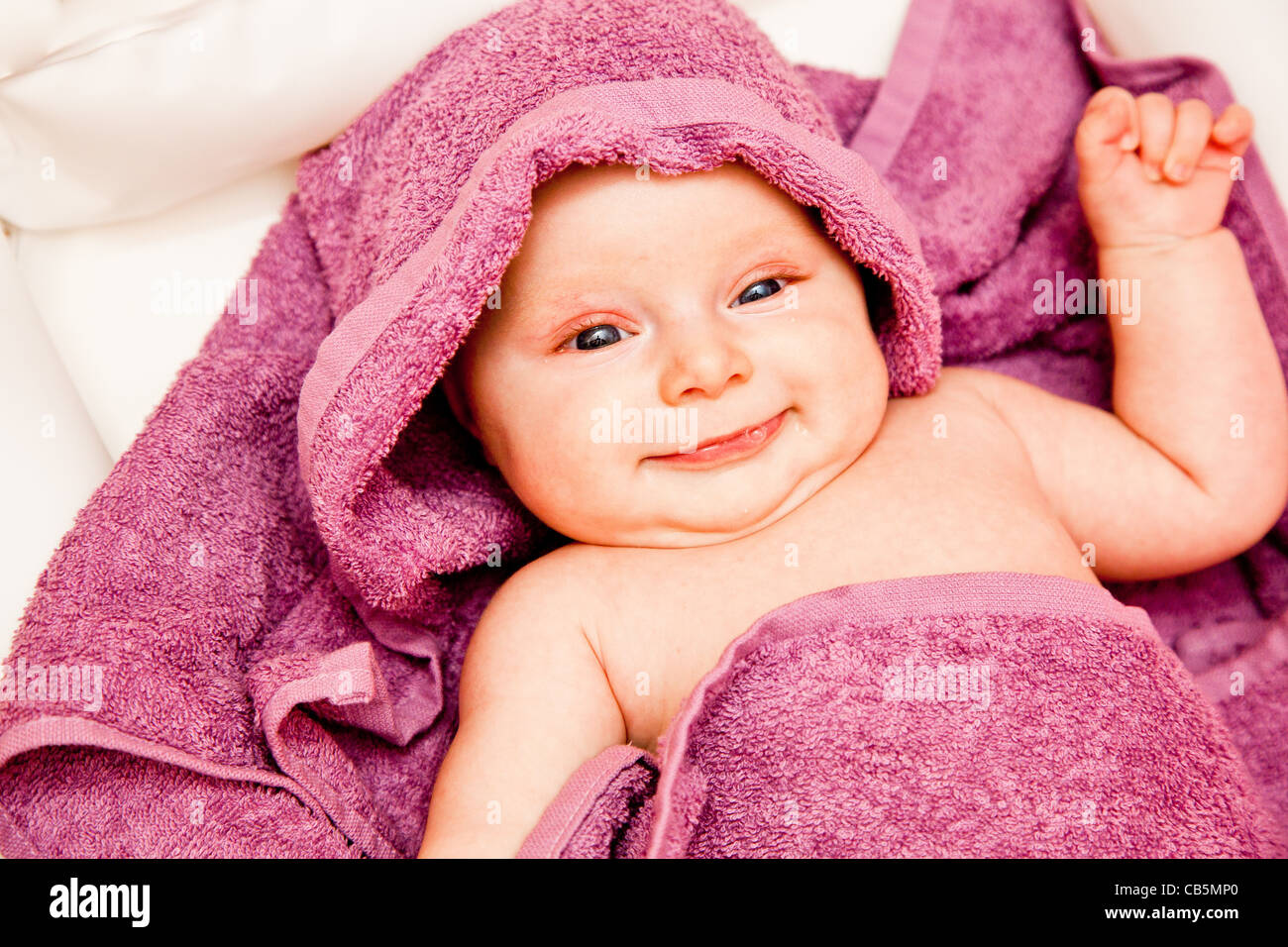 Cute newborn baby pink towel hi-res stock photography and images - Alamy