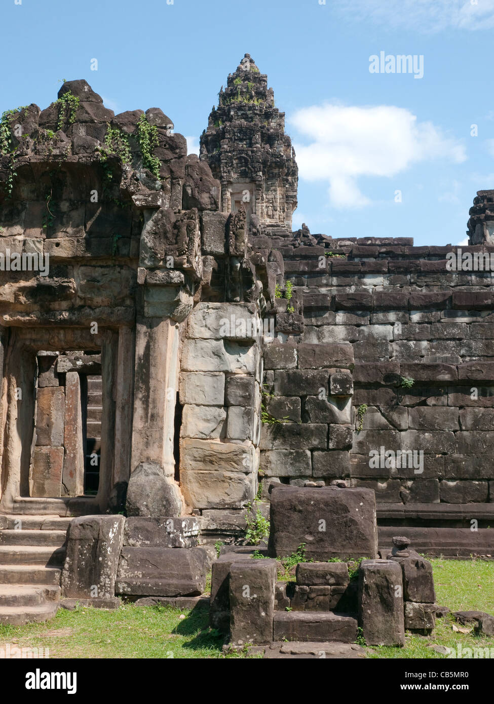 Bakong temple cambodia hi-res stock photography and images - Alamy