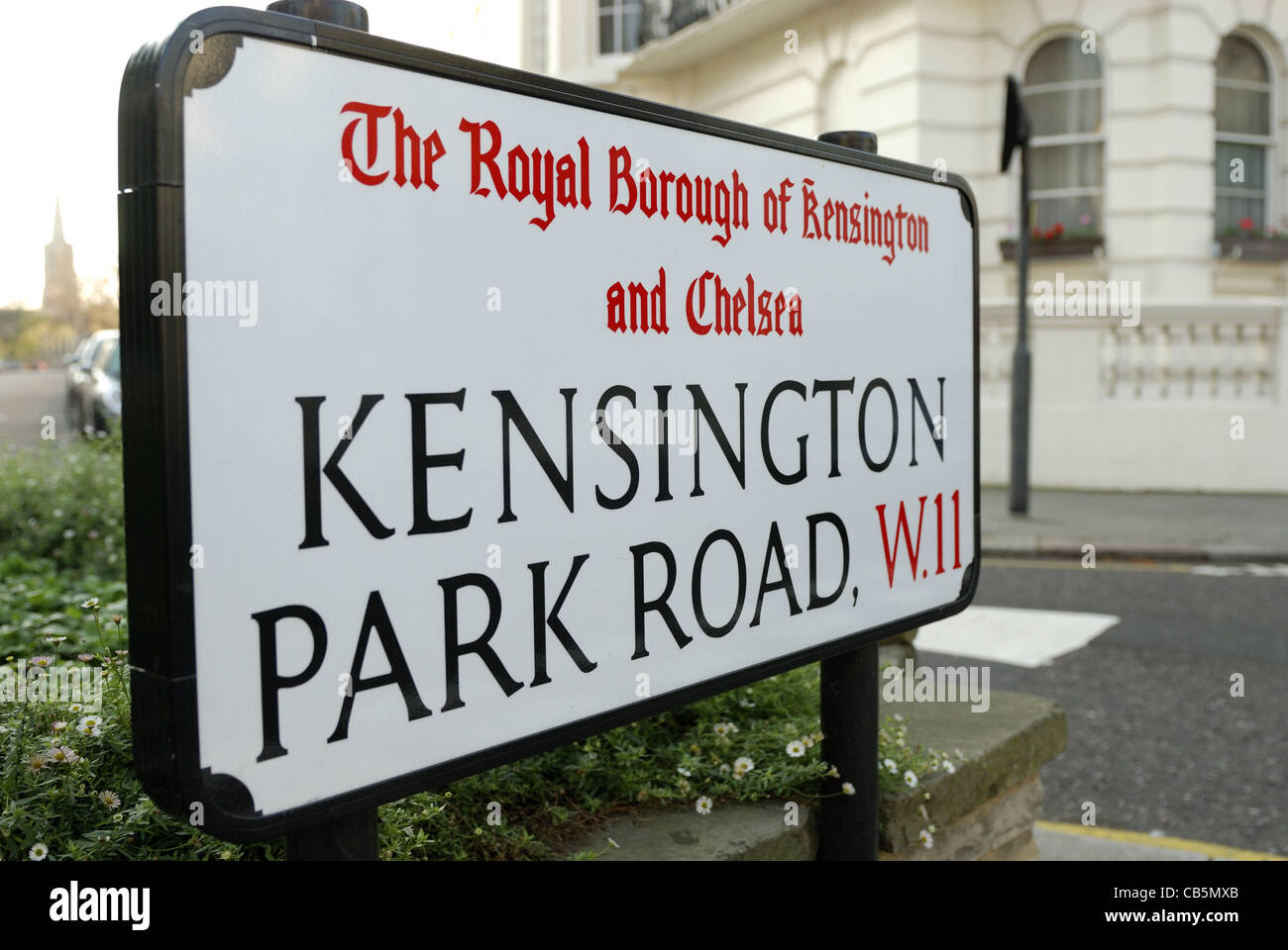 Kensington street sign hi-res stock photography and images - Alamy