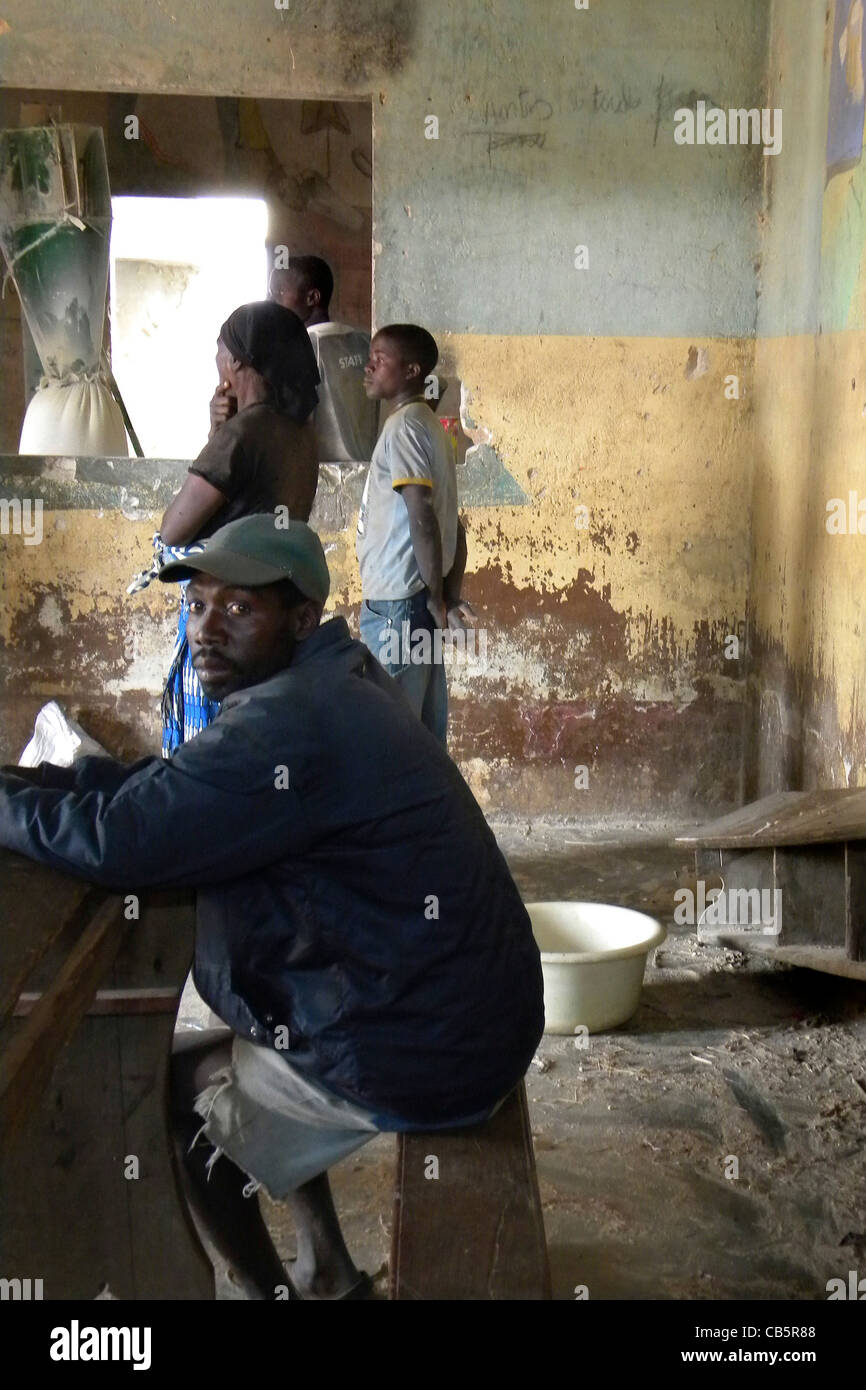 Miller, Mumuila tribe, Jau, Angola Stock Photo - Alamy