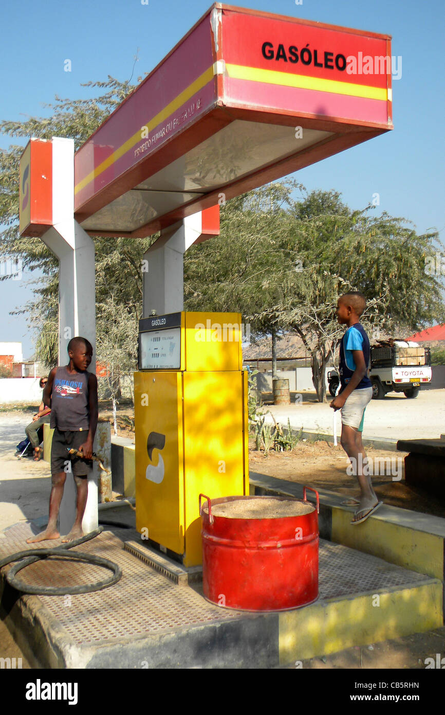 South african petrol station hi-res stock photography and images - Alamy