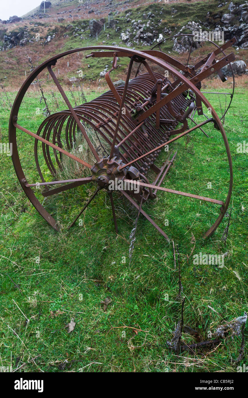 Horse drawn reaper hi-res stock photography and images - Alamy