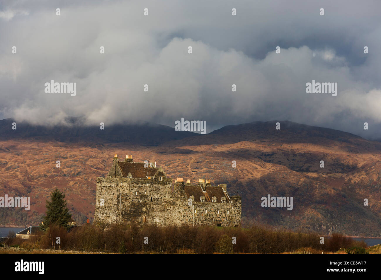 Duart Castle near Craignure, Isle of Mull, Scotland Stock Photo - Alamy
