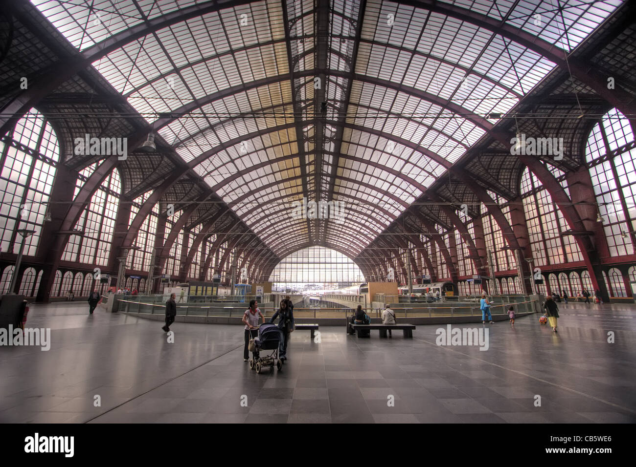 Antwerp Station (Interior Stock Photo - Alamy