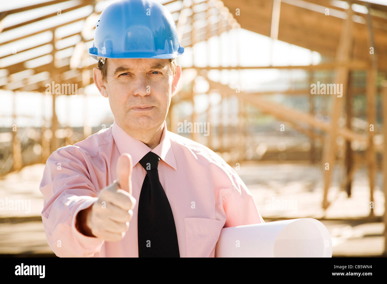 Under construction symbol worker hi-res stock photography and images ...