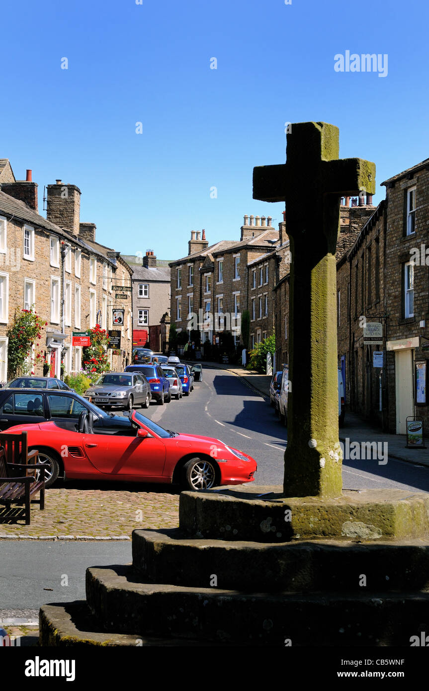 Centre of Askrigg village ,Yorkshire Dales Stock Photo - Alamy