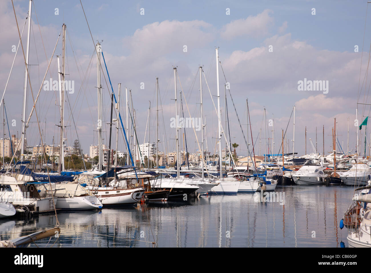 Luxury boats yachts marina hi-res stock photography and images - Alamy
