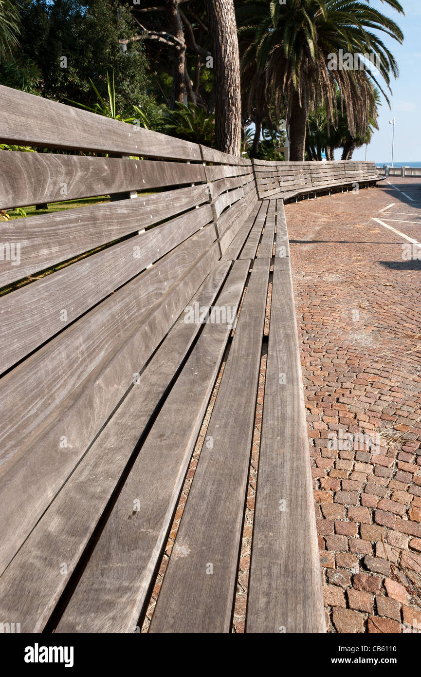bench on the promenade in genoa Stock Photo - Alamy