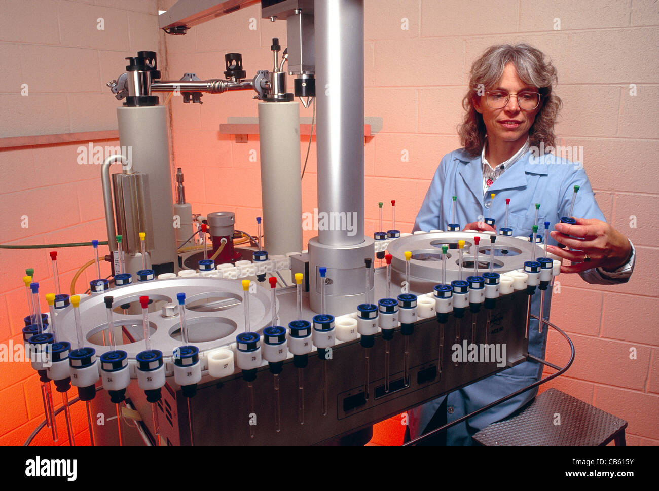 FEMALE SCIENTIST WORKING IN A RESEARCH & DEVELOPMENT LABORATORY AT A ...