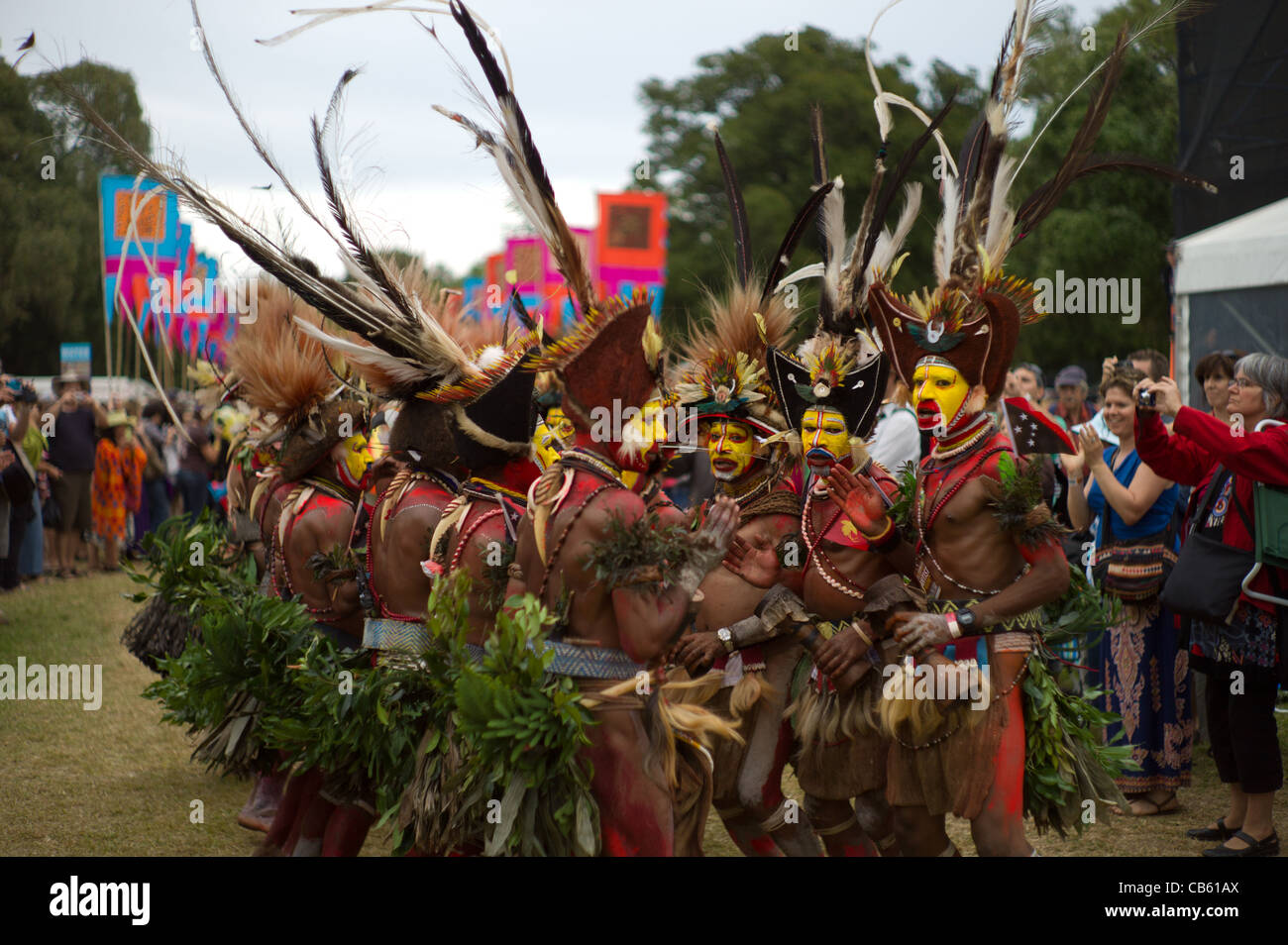 Papua new guinea men hi-res stock photography and images - Alamy