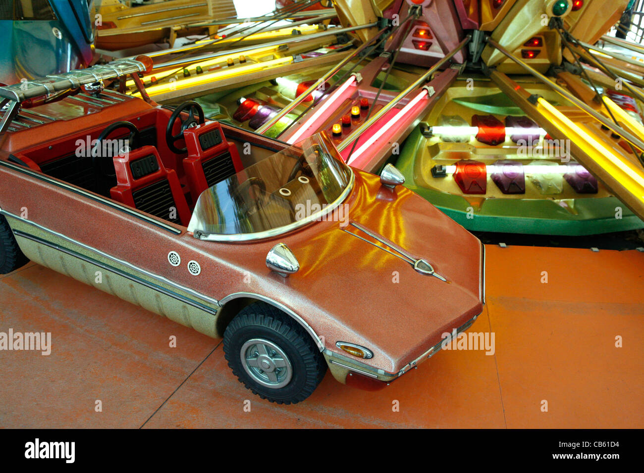 Vintage fairground ride in Paris Stock Photo - Alamy