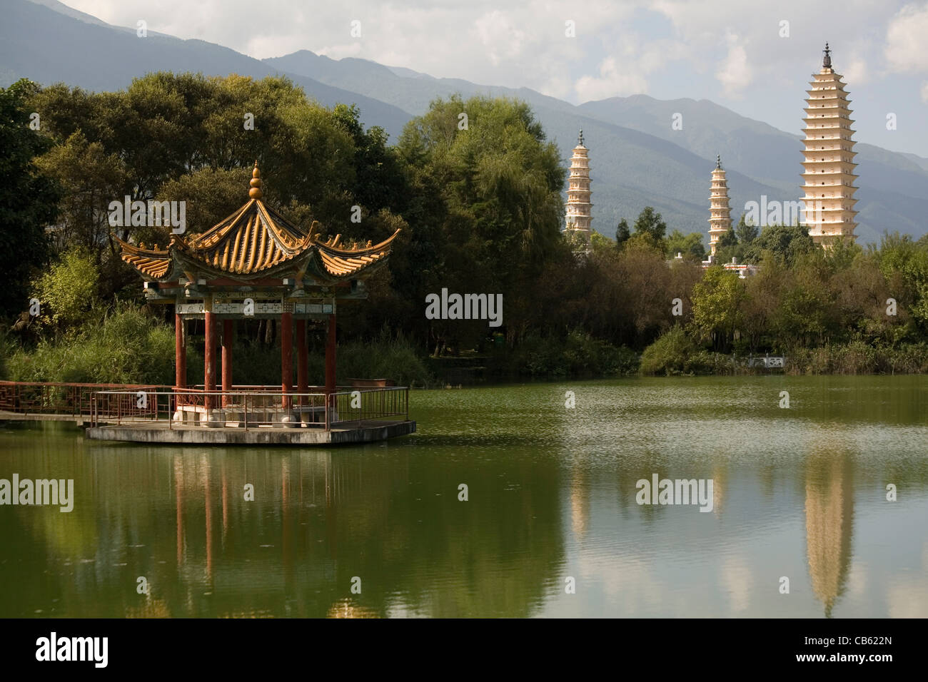 China yunnan dali pagodas hi-res stock photography and images - Alamy