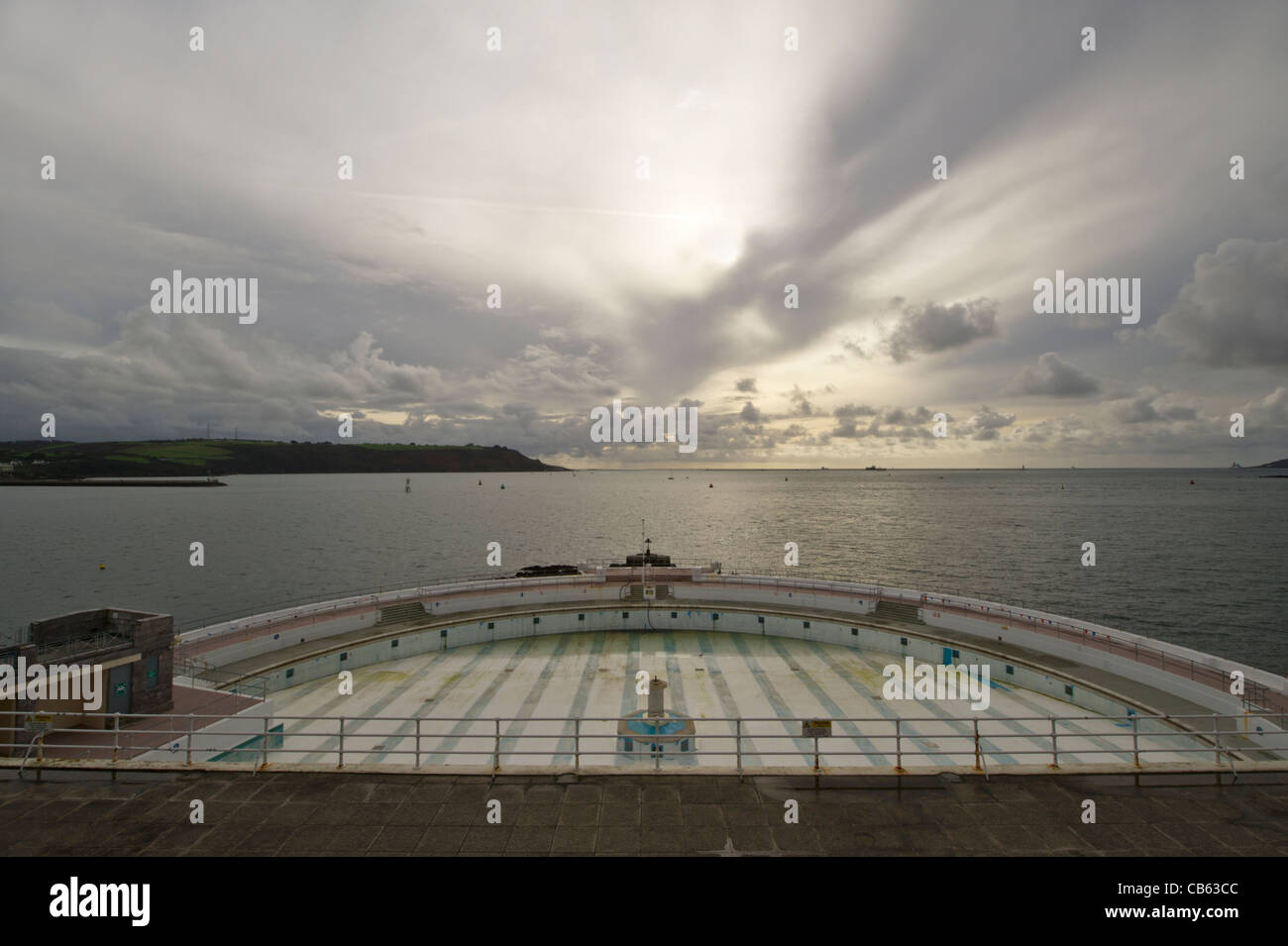 Tinside Pool, the Hoe, Plymouth, Devon, England, UK Stock Photo - Alamy