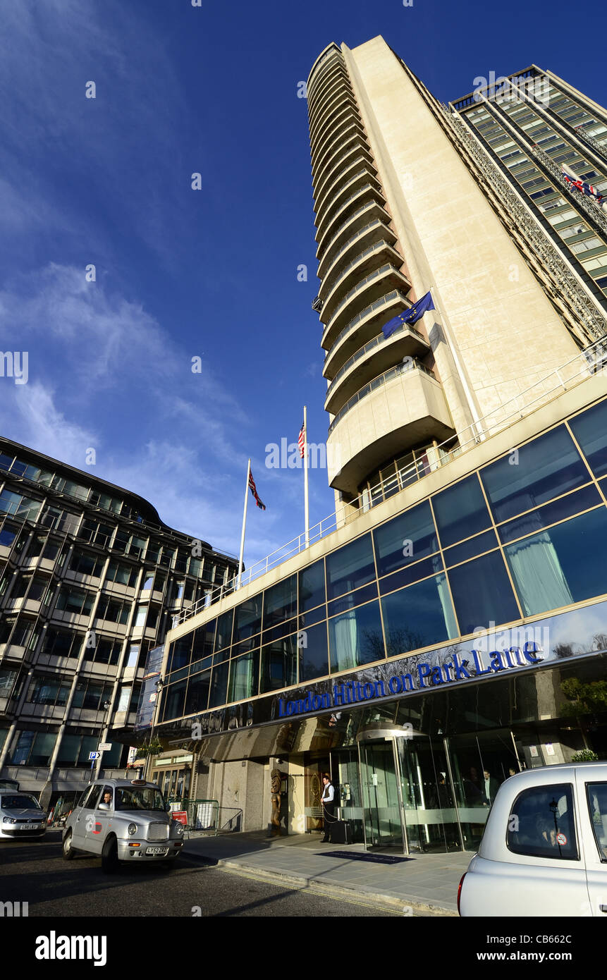 London Hilton on Park Lane Stock Photo - Alamy
