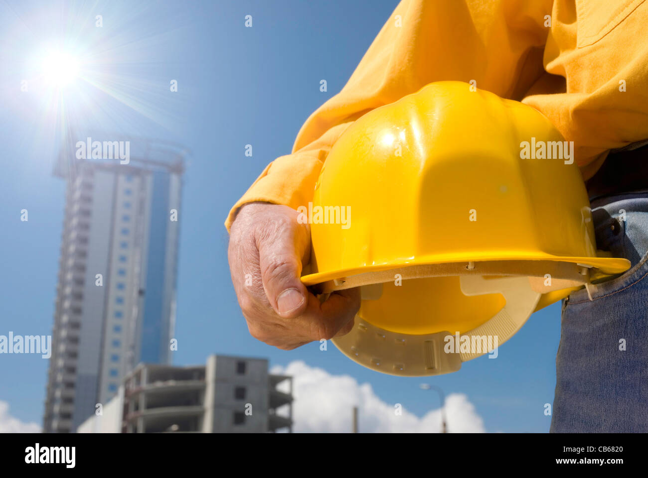 Working under the sun hi-res stock photography and images - Alamy