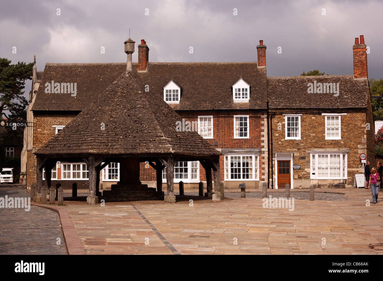 The Butter Cross and old Oakham School buildings in the market place ...