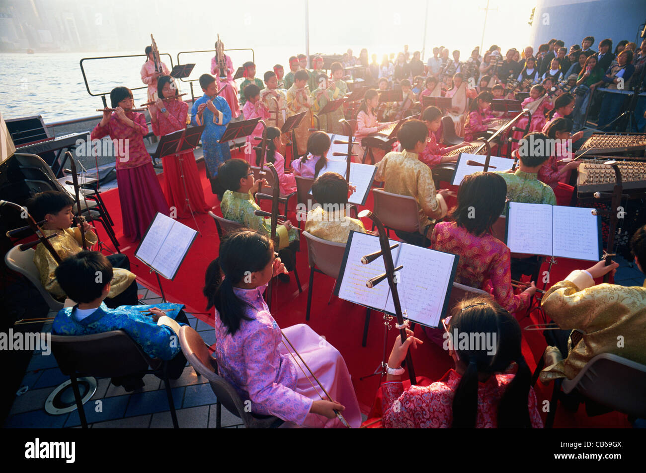 Chinese orchestra musicians hi-res stock photography and images - Alamy