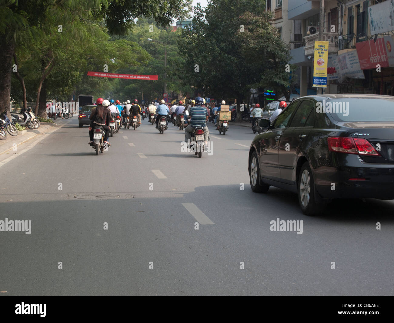 Busy hanoi street scene in vietnam hi-res stock photography and images ...