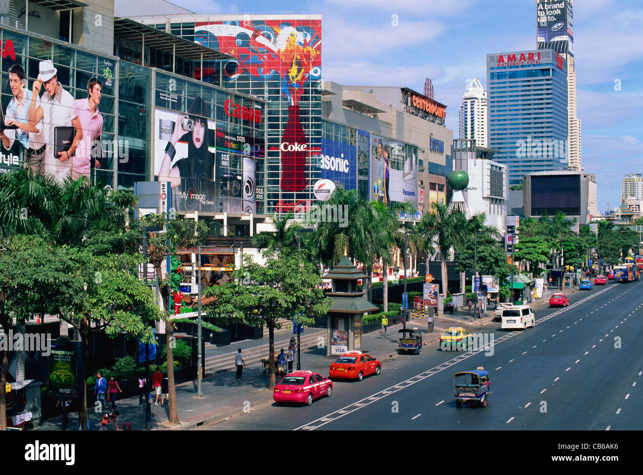 Thailand, Bangkok, Central World Shopping Complex and Thanon ...