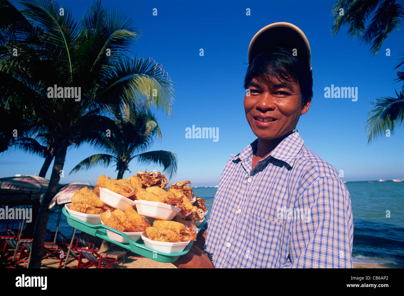 Thailand, Pattaya, Food Vendor on Pattaya Beach Stock Photo - Alamy