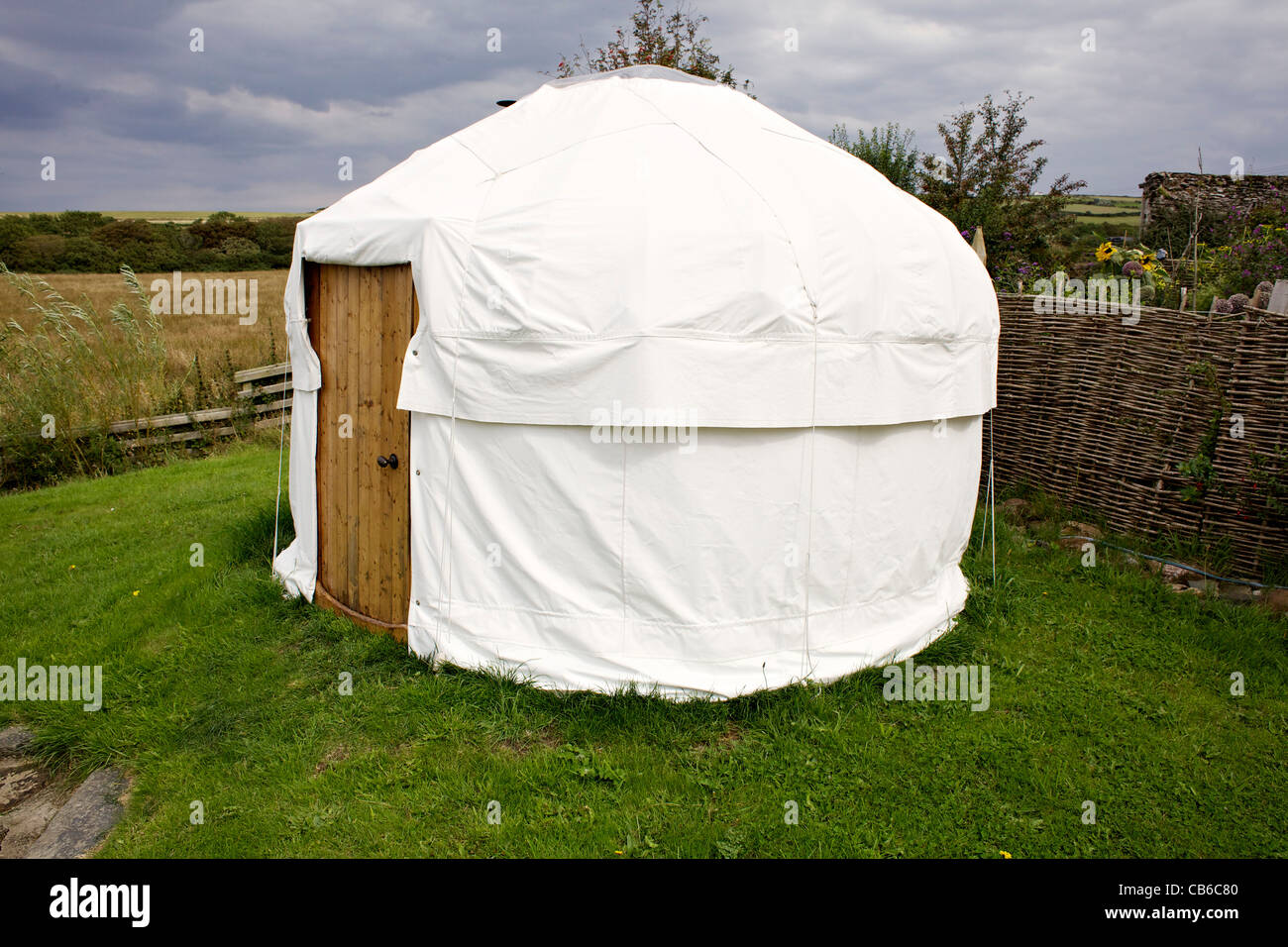 Tent structure hi-res stock photography and images - Alamy