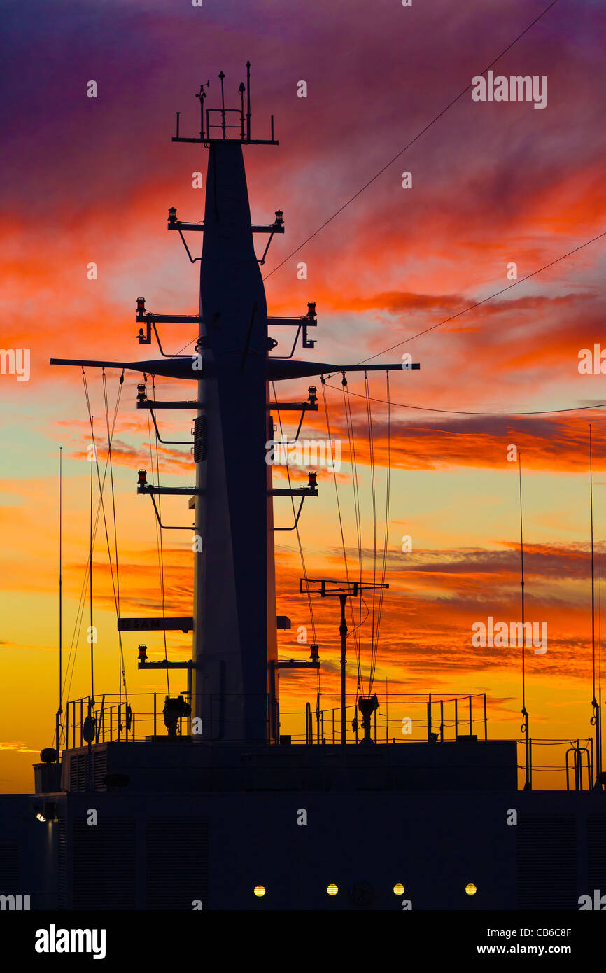 Sunset over the Atlantic Ocean Stock Photo - Alamy