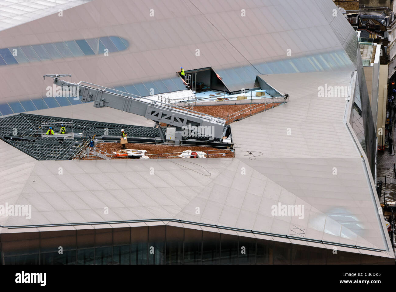 New shopping mall under construction hi-res stock photography and ...