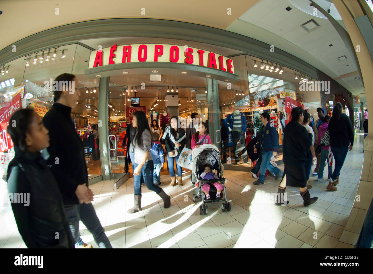 Aeropostale store in mall america hi-res stock photography and images ...